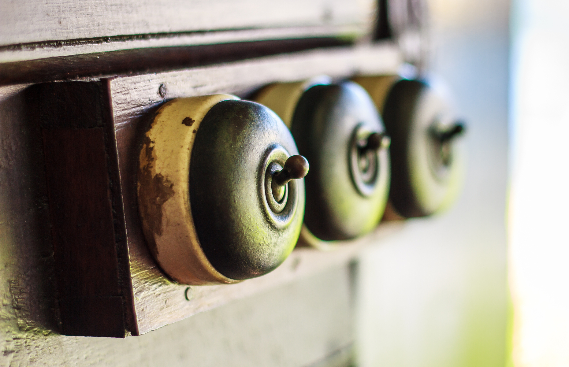 10 hidden problems you’ll face fixing up an old house